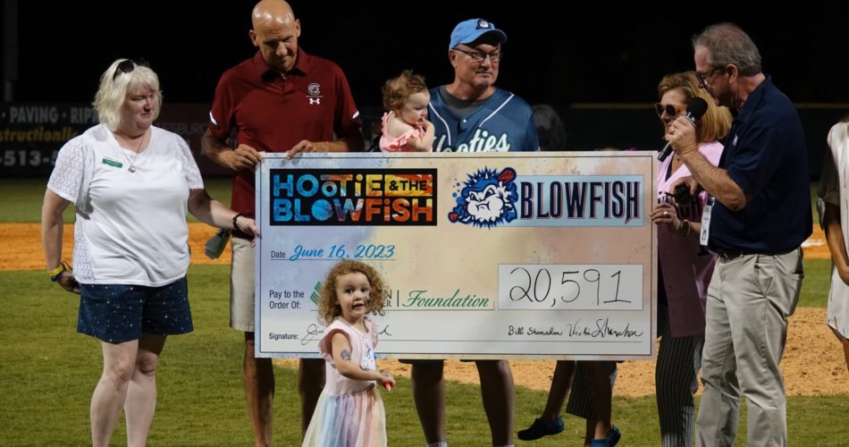 HooTies & The Blowfish (Players & Band) Raise $20,561.00 In Jersey Auction